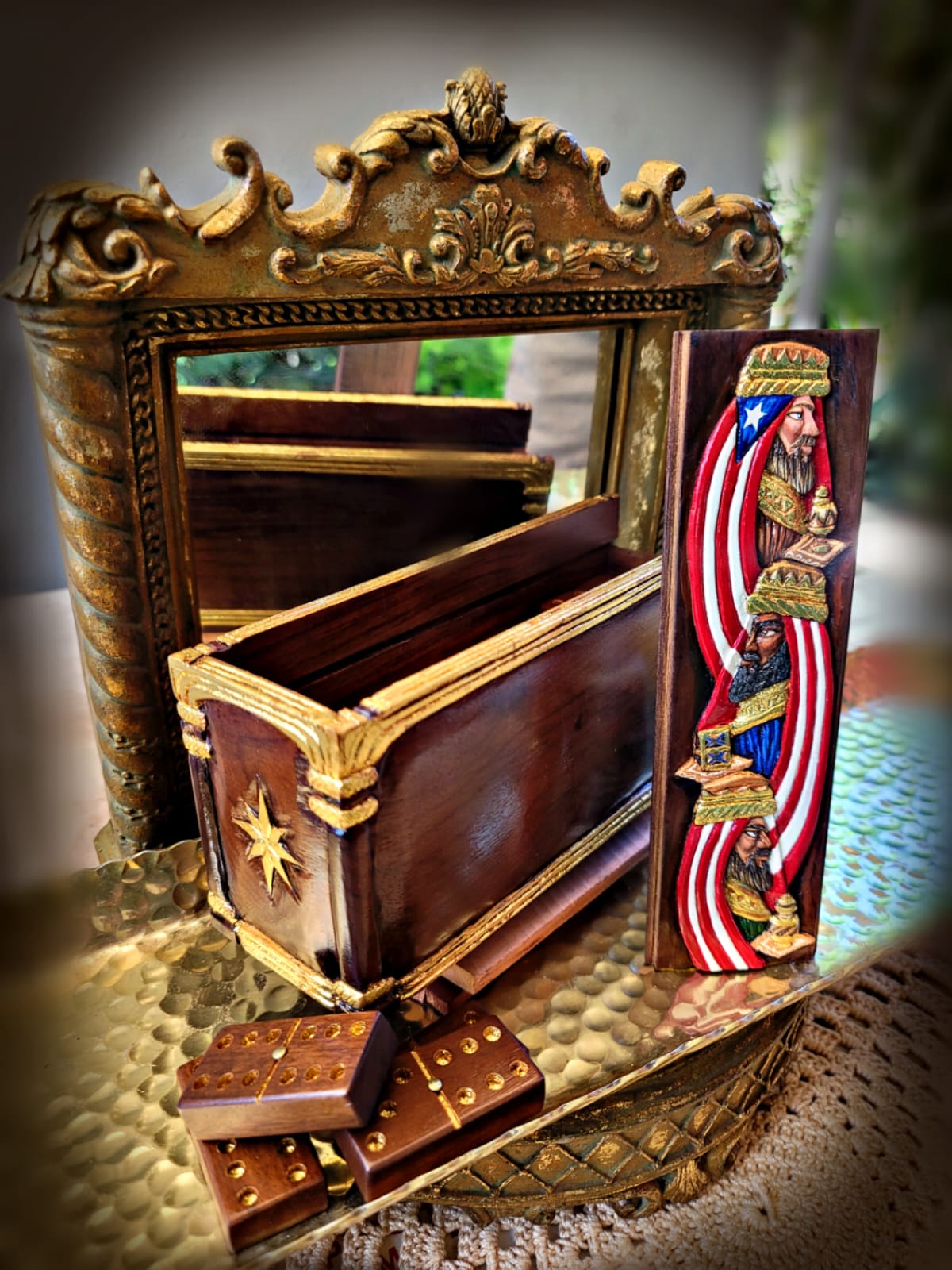 Limited Edition Reyes Magos 24K Gold Leaf Domino Set – Somos Puerto Rico